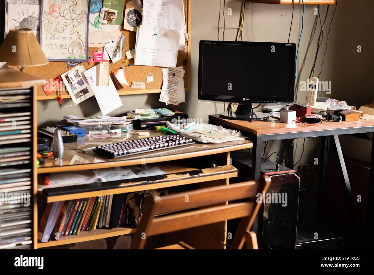 untidy housing room Stock Photo - Alamy