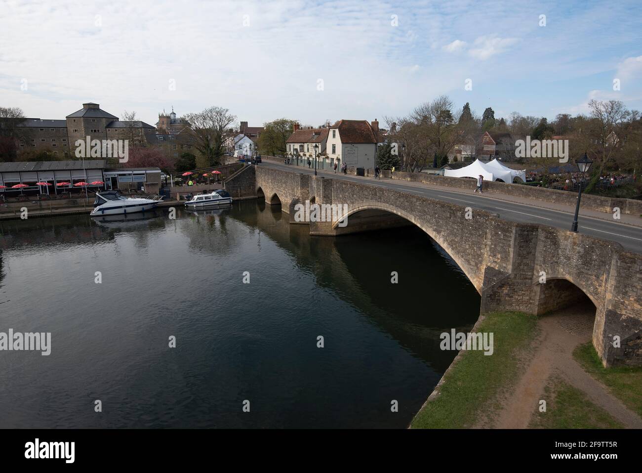 Abingdon bridge view hi-res stock photography and images - Alamy