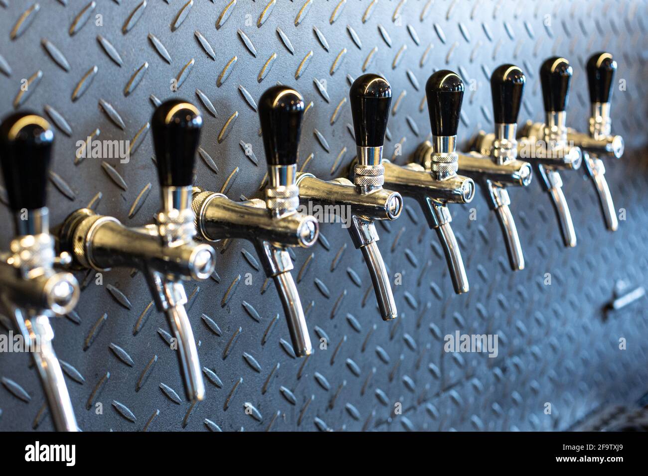 Dispense beverages hi-res stock photography and images - Alamy