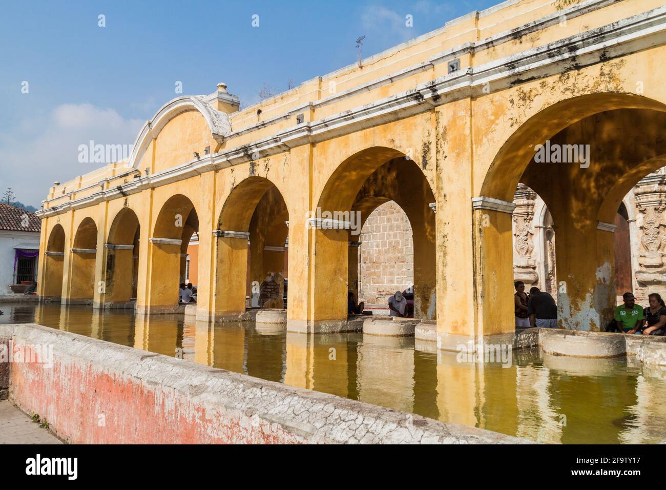 Public laundry tank hi-res stock photography and images - Alamy