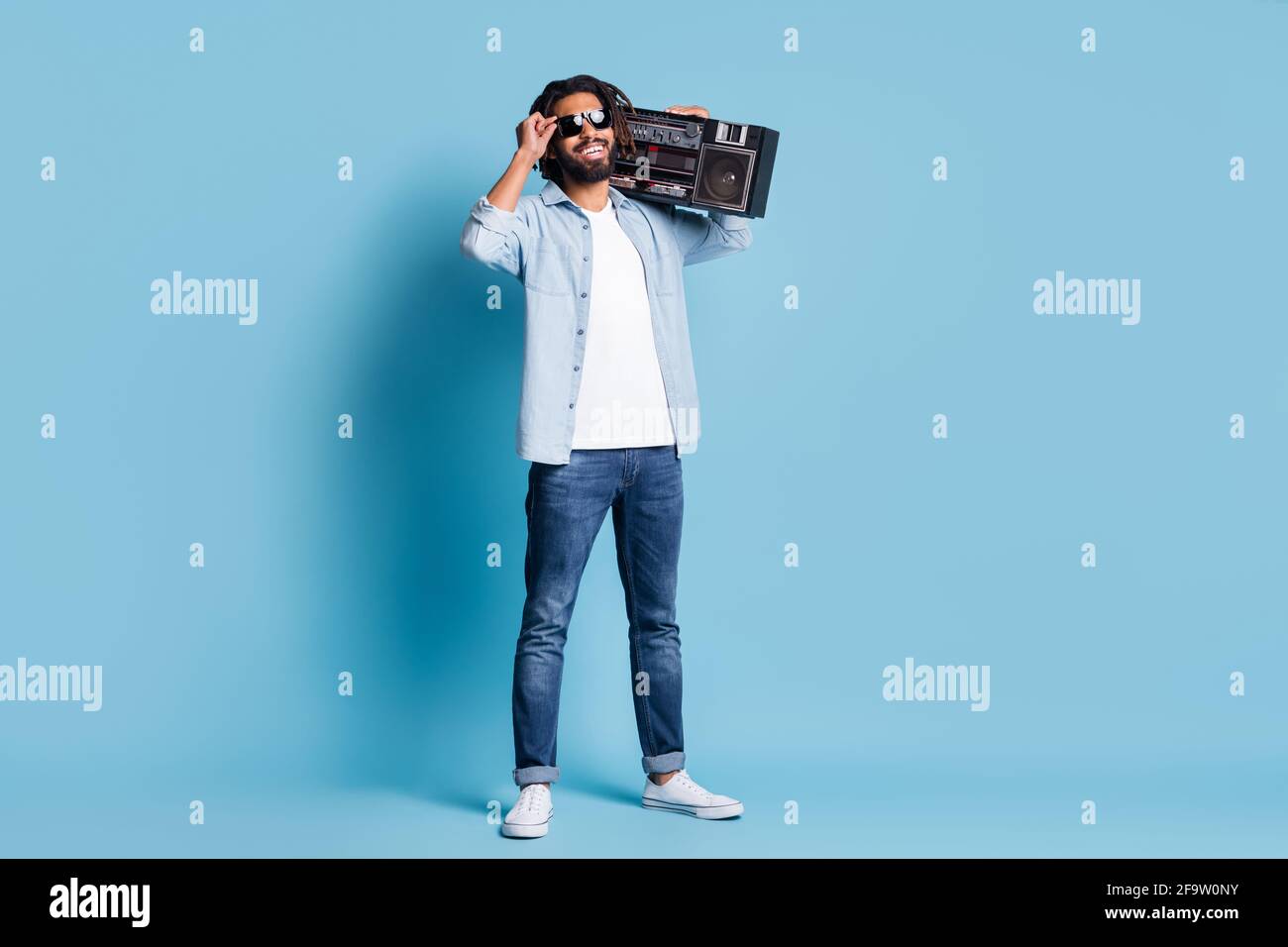 Young man boombox on shoulder High Resolution Stock Photography and ...