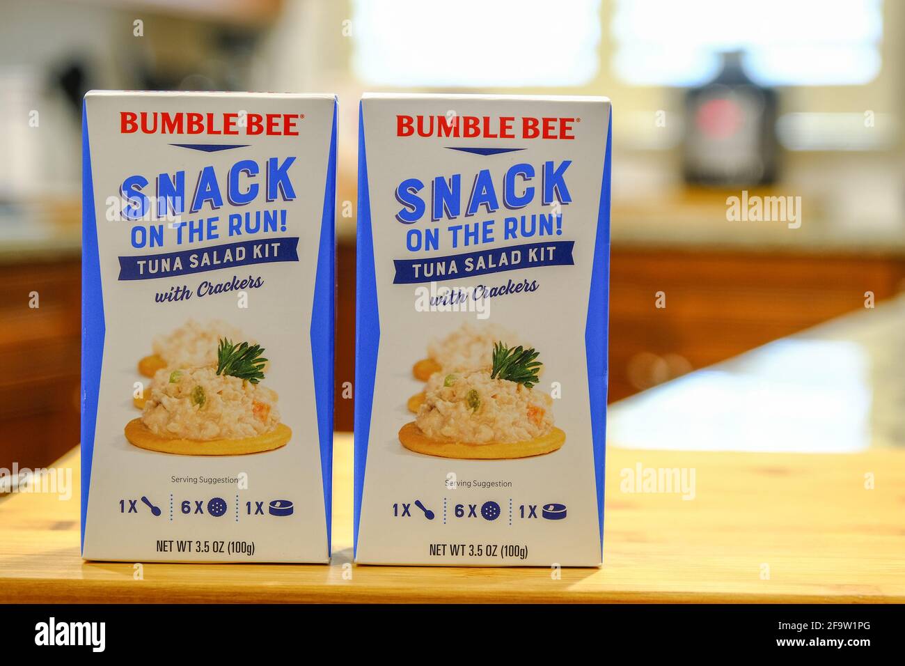 Run on groceries hi-res stock photography and images - Alamy