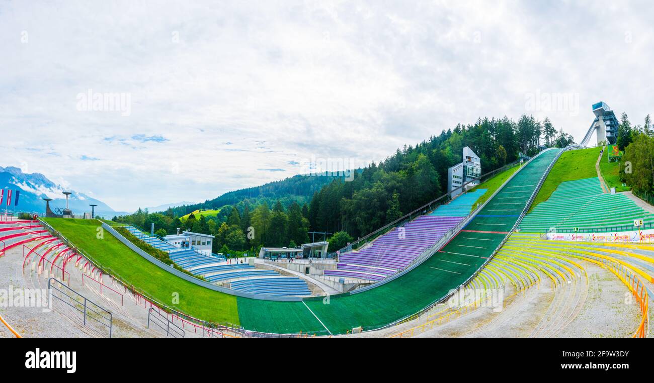Innsbruck ski jump zaha hadid hi-res stock photography and images - Alamy