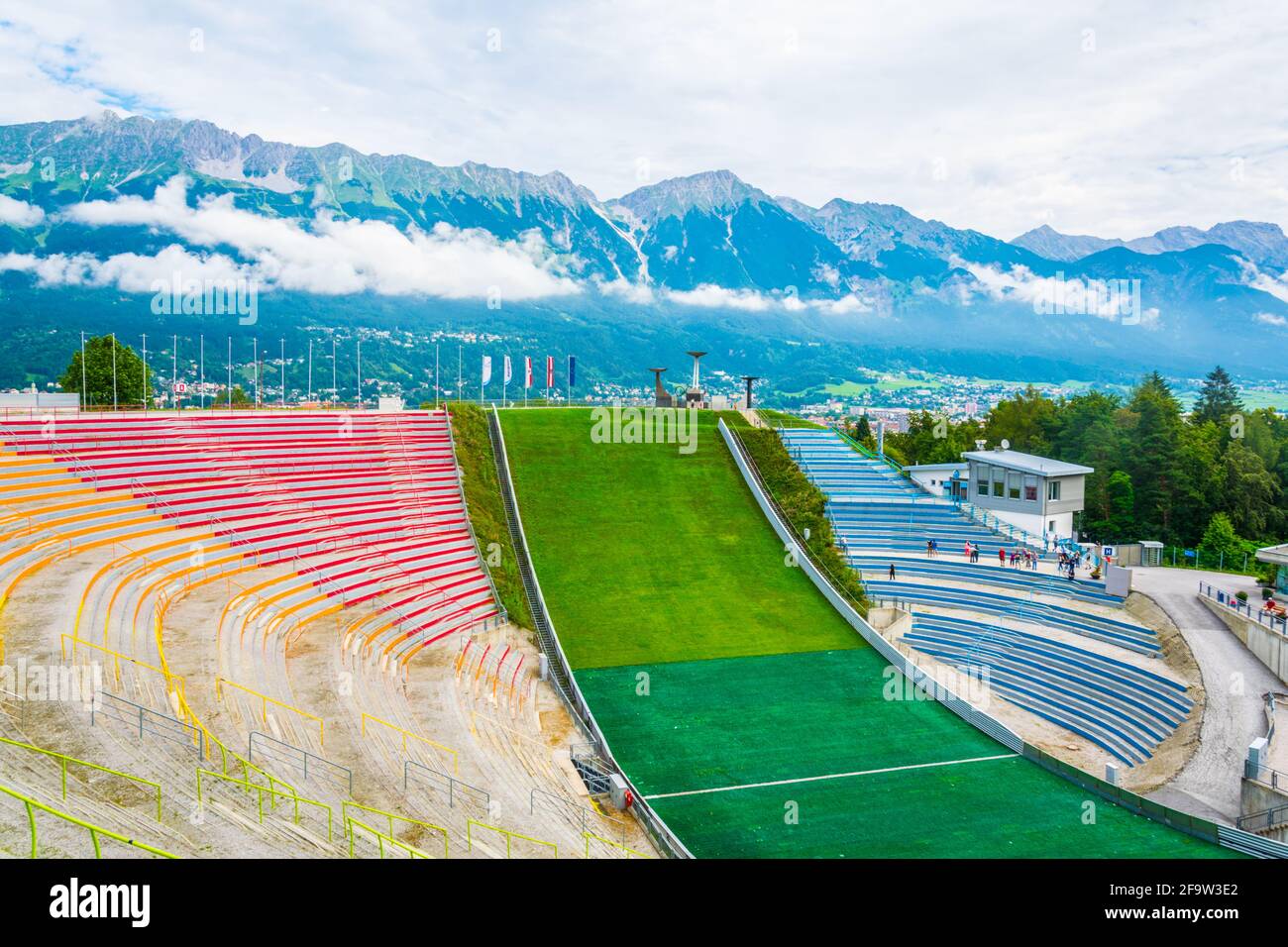 Innsbruck ski jump zaha hadid hi-res stock photography and images - Alamy