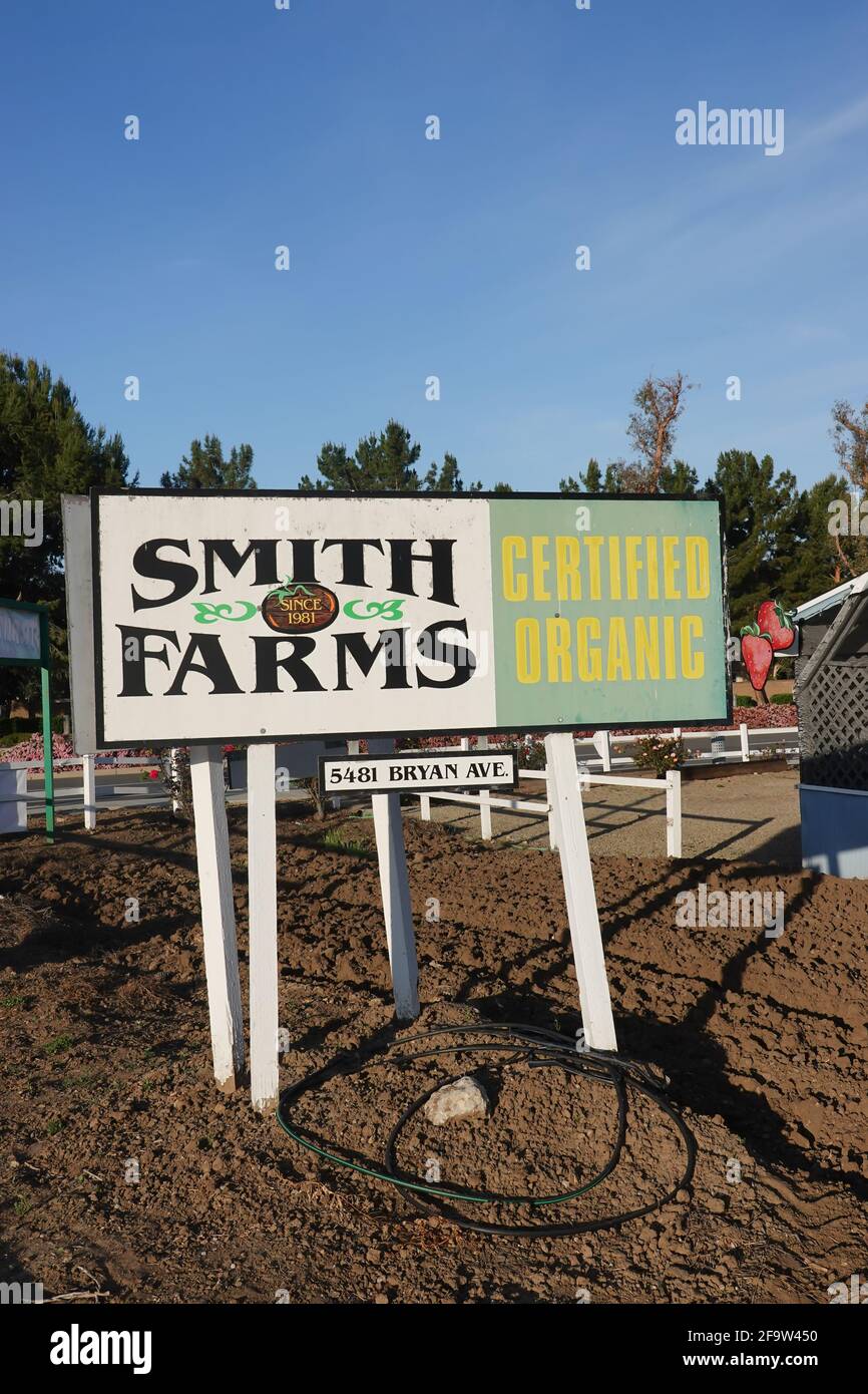 Certified Organic Sign High Resolution Stock Photography and Images - Alamy