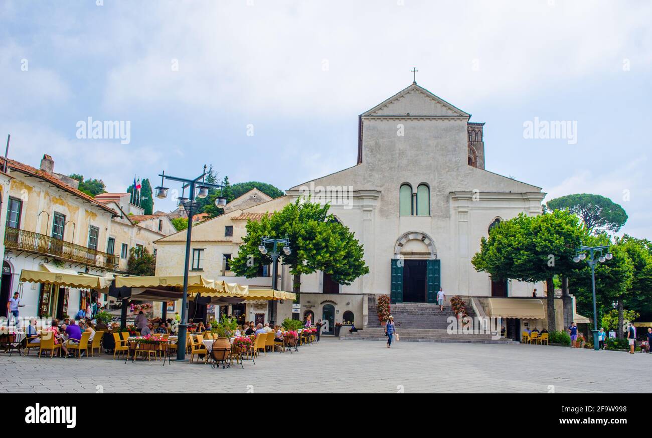 Ravello cafe hi-res stock photography and images - Alamy