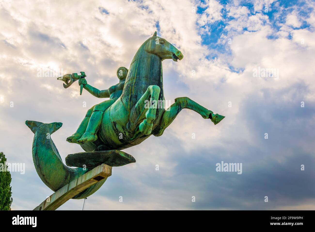 Statue woman riding horse in hi-res stock photography and images - Alamy