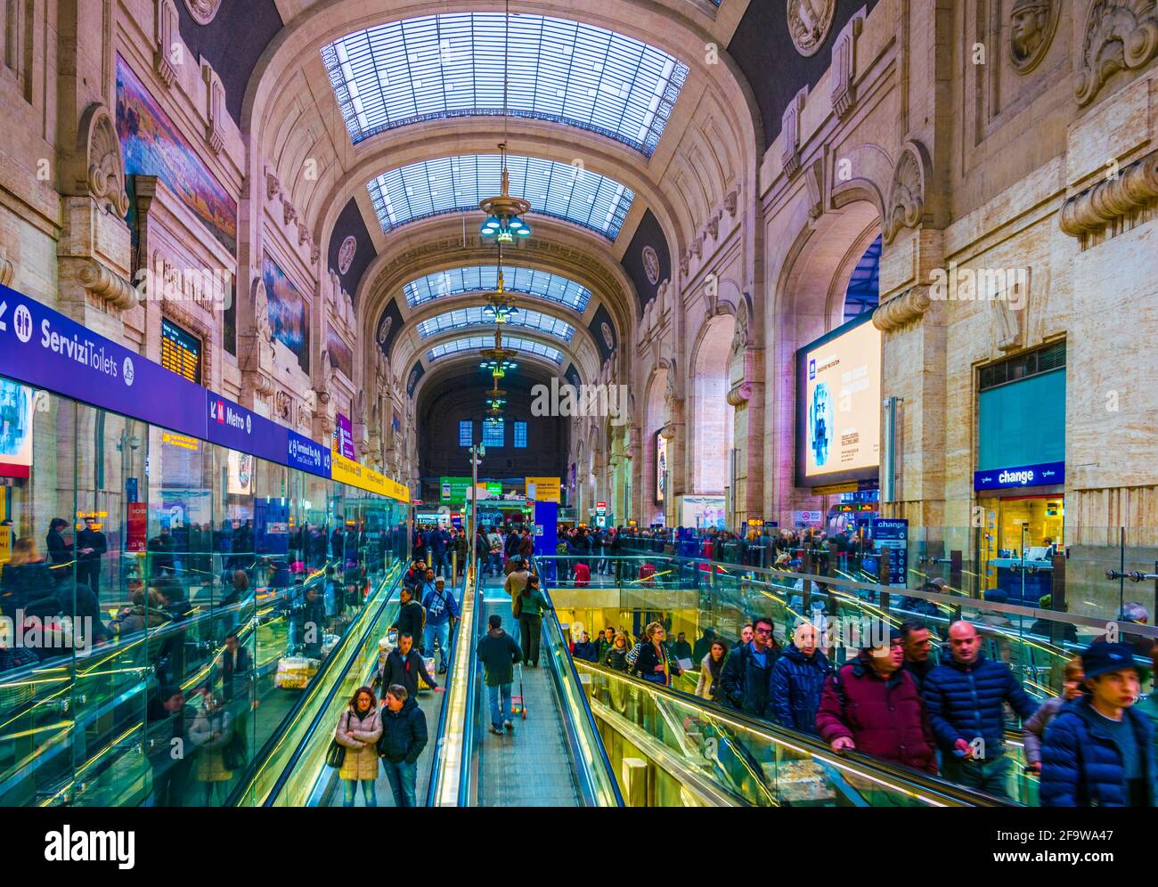 Milano Centrale Train Station High Resolution Stock Photography and ...