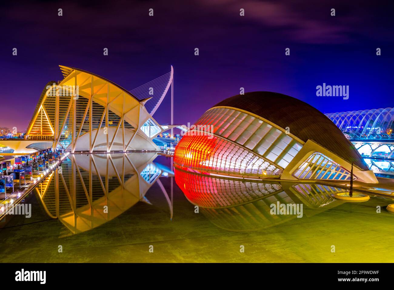 Hemisferic imax cinema planetarium laserium hi-res stock photography ...