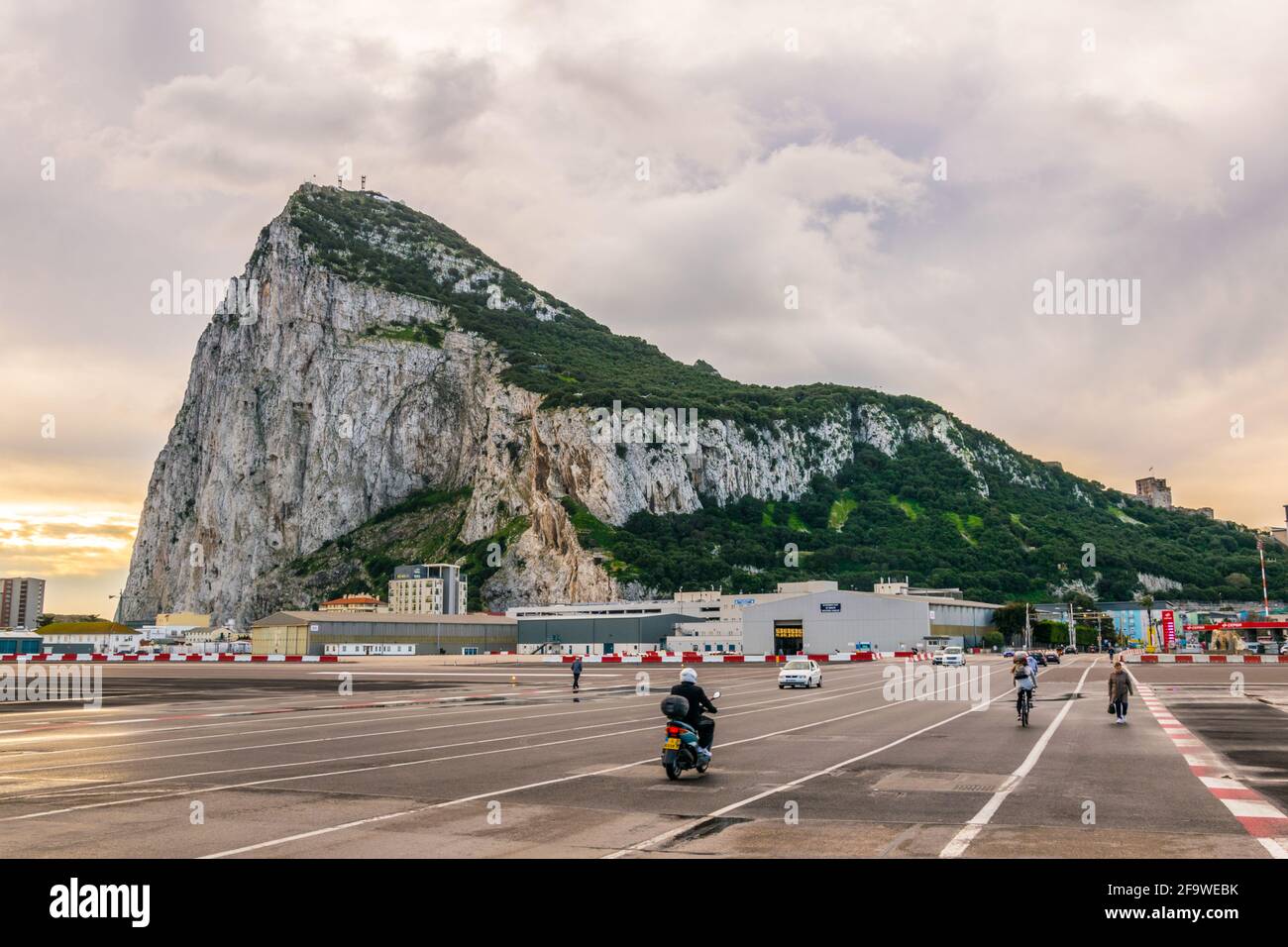 Border crossing passport check point hi-res stock photography and ...