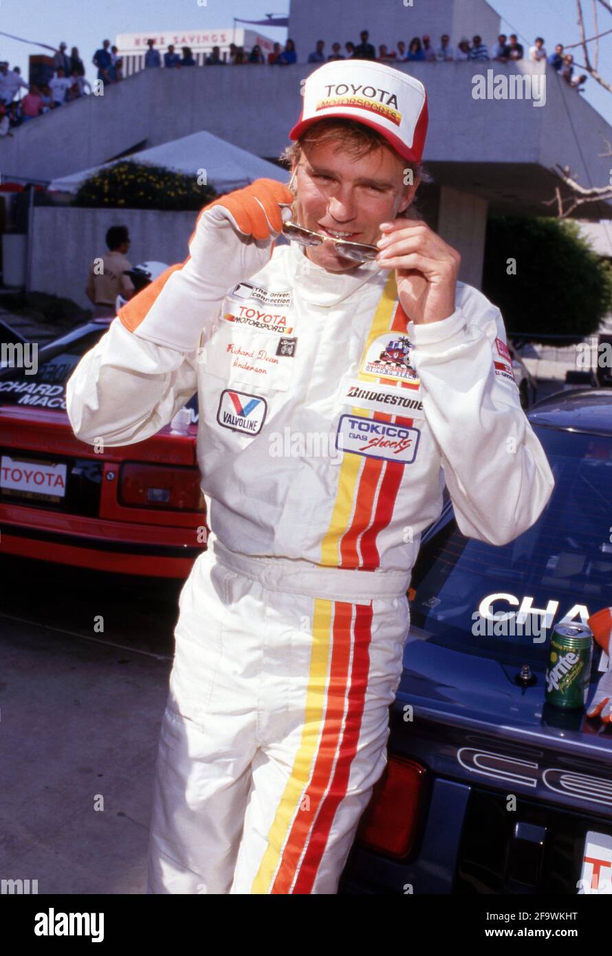 Richard dean anderson 1987 hi-res stock photography and images - Alamy