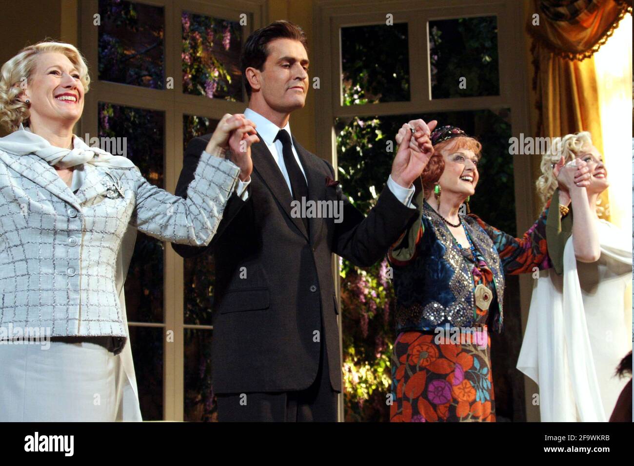 Jayne atkinson hi-res stock photography and images - Alamy