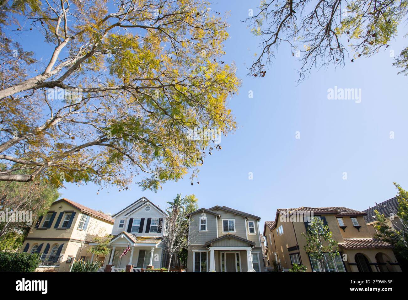 Sunny daytime view of a neighborhood in Ladera Ranch, California, USA ...