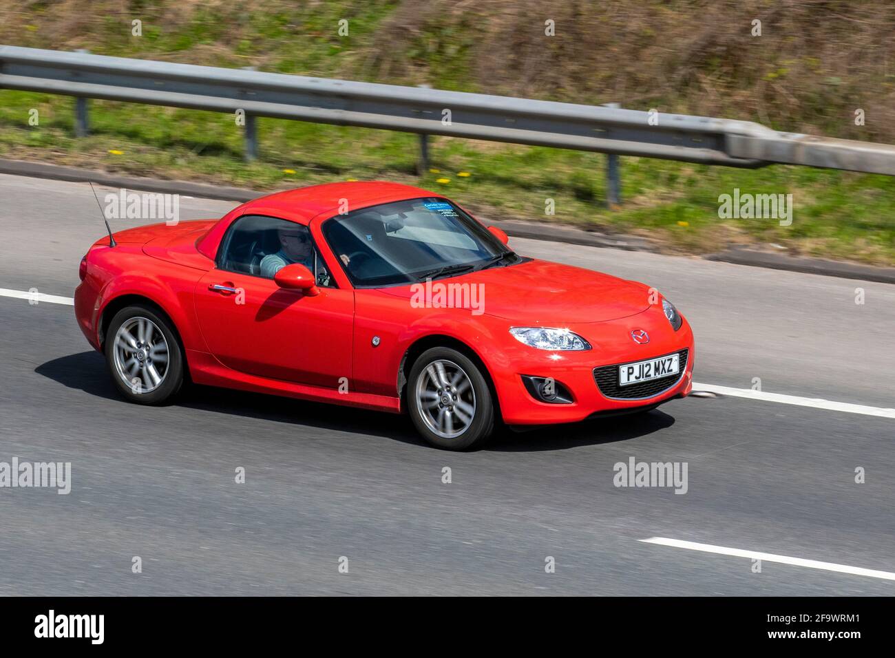 Red mazda mx 5 cars hi-res stock photography and images - Alamy
