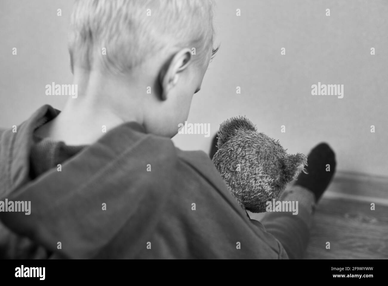 Teddy bear rear view hi-res stock photography and images - Alamy