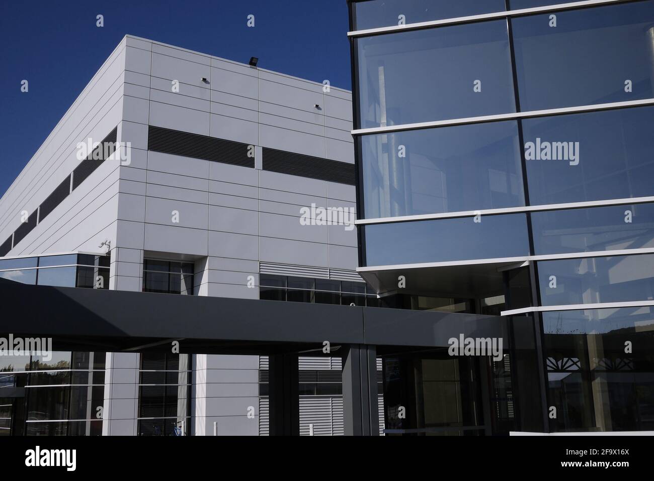 Sanofi products hi-res stock photography and images - Alamy