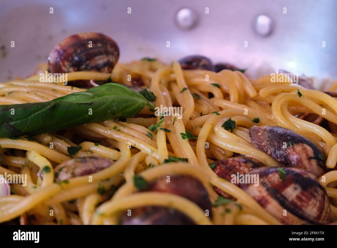spaghetti allo scoglio Stock Photo - Alamy