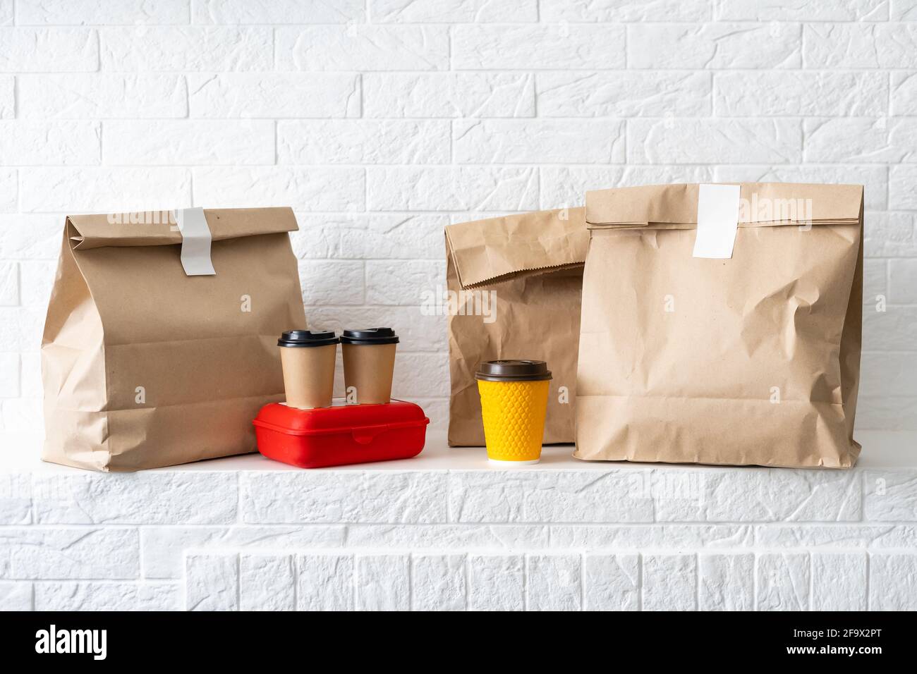 Fast food packaging set. delivery packages Stock Photo - Alamy
