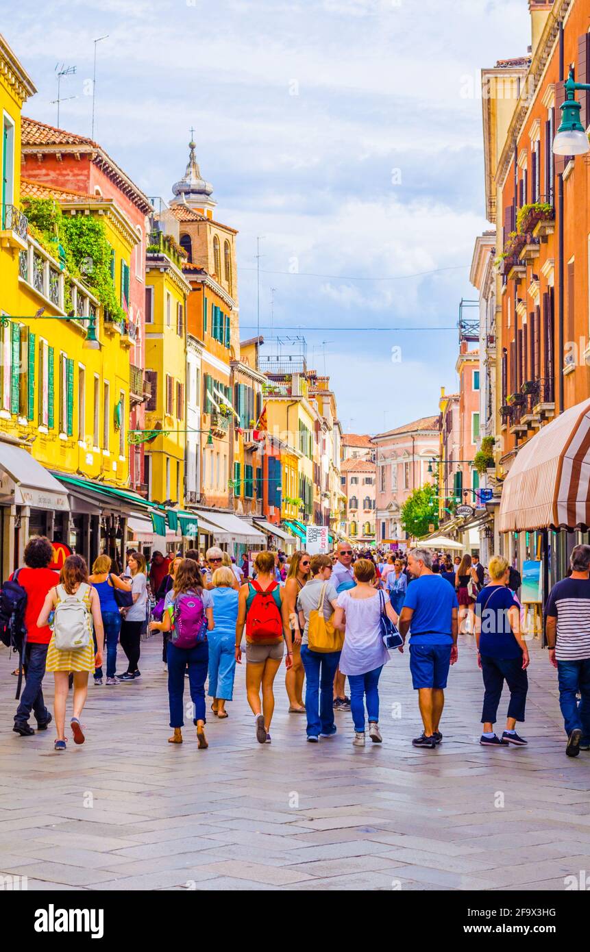 Main streets of venice hi-res stock photography and images - Alamy