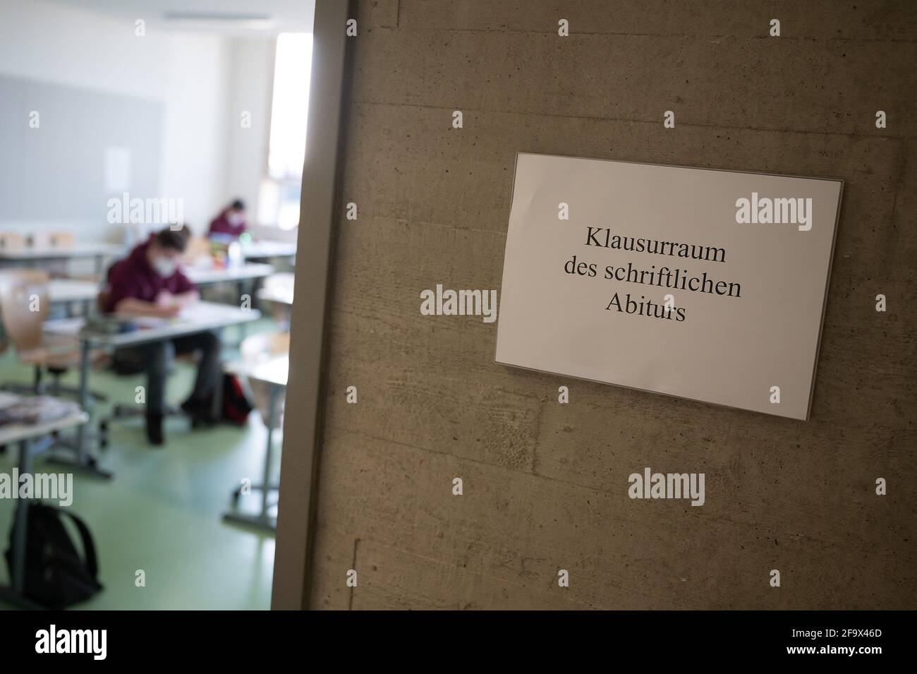 Abitur 2021 hi-res stock photography and images - Alamy