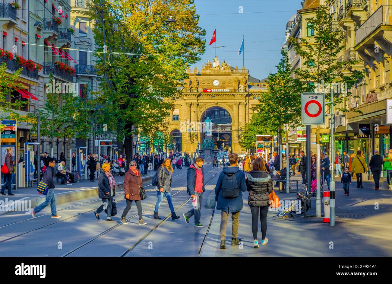 Pedestrian mall shopping retail display hi-res stock photography and ...