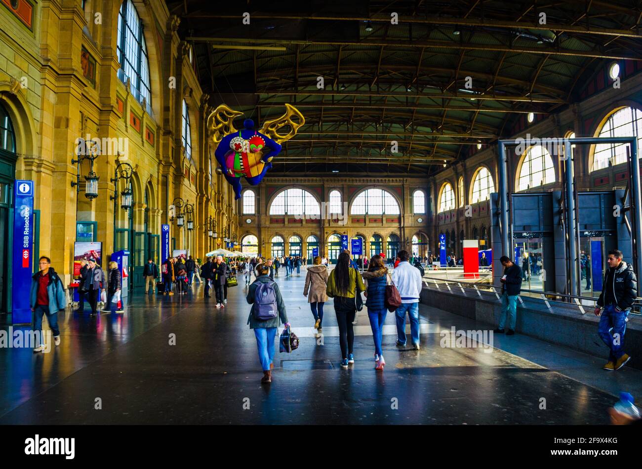 Interior zurich hauptbahnhof hi-res stock photography and images - Alamy