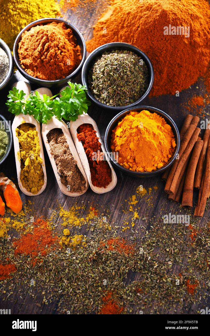 Ground herb hi-res stock photography and images - Alamy