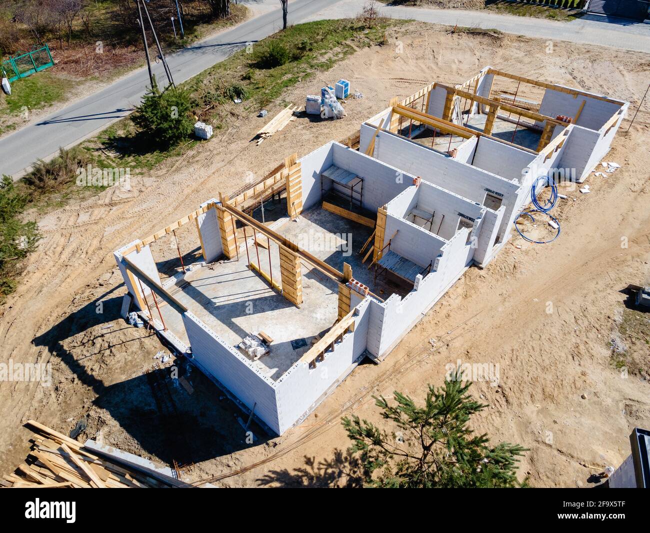 construction of a residential building Stock Photo - Alamy