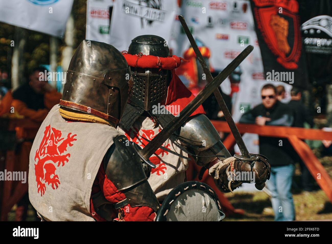 Knights clothes hi-res stock photography and images - Alamy