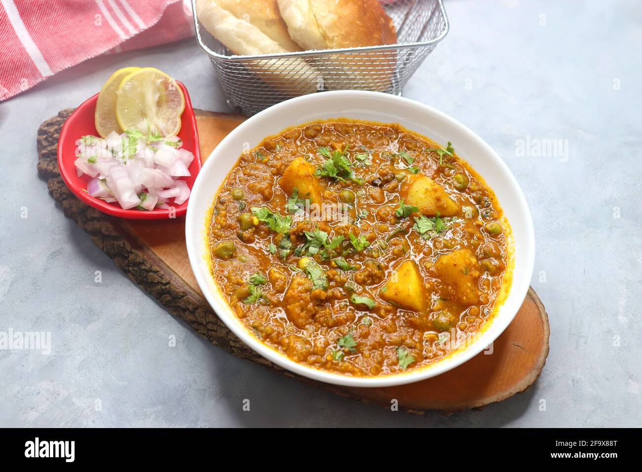 Lamb keema hi-res stock photography and images - Alamy