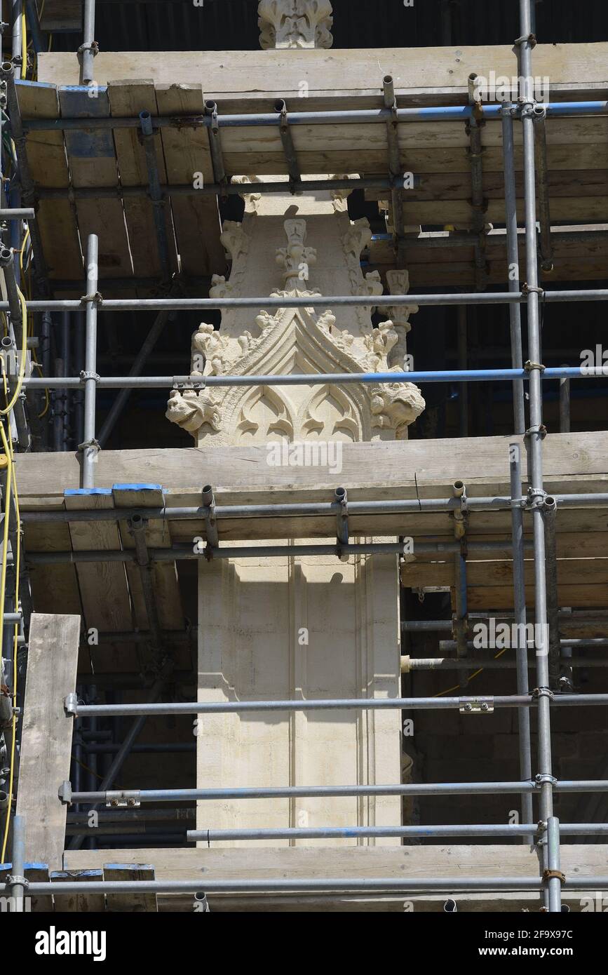 Uk cathedral scaffolding hi-res stock photography and images - Alamy