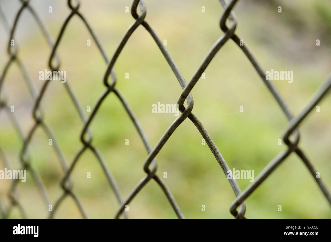 Metal fencing pattern hi-res stock photography and images - Alamy
