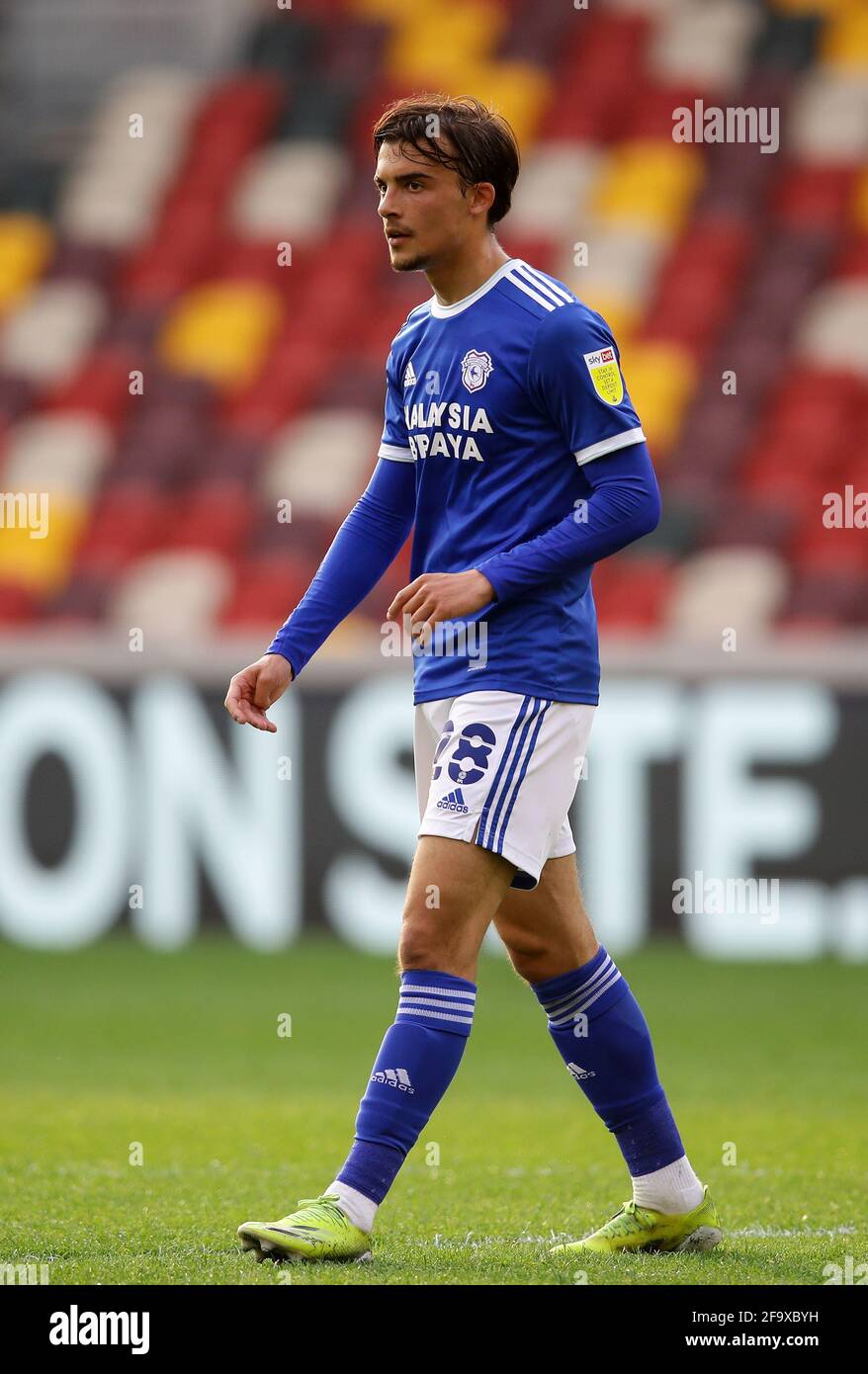 Tom sang cardiff hi-res stock photography and images - Alamy