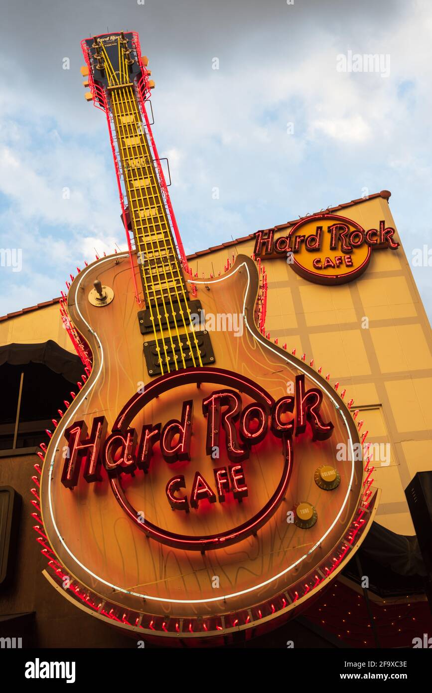 Japan hard rock cafe hi-res stock photography and images - Alamy