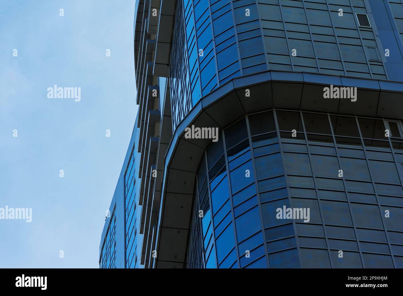 Building made of glass hi-res stock photography and images - Alamy
