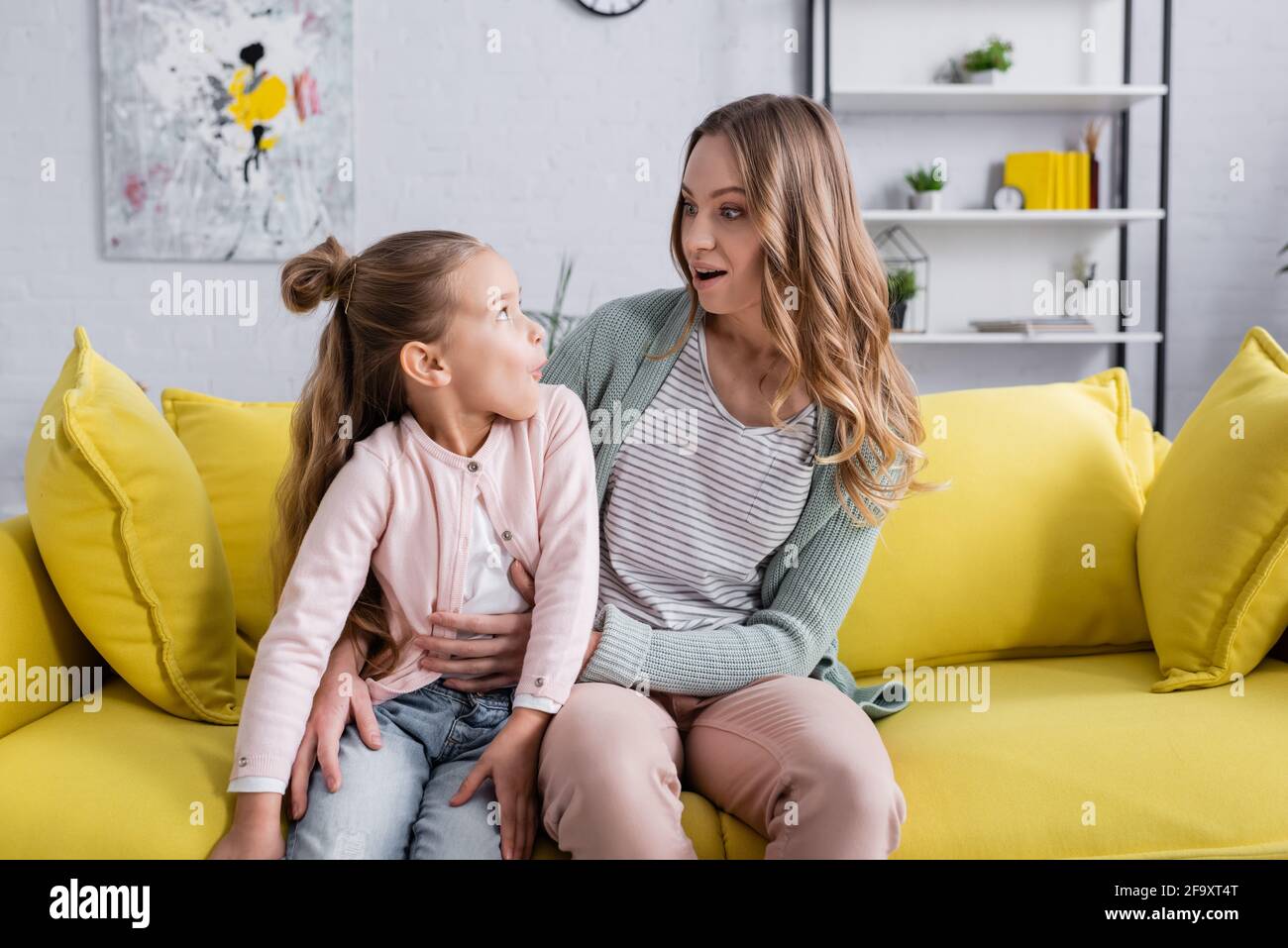 Amazed kid girl looking open hi-res stock photography and images - Alamy