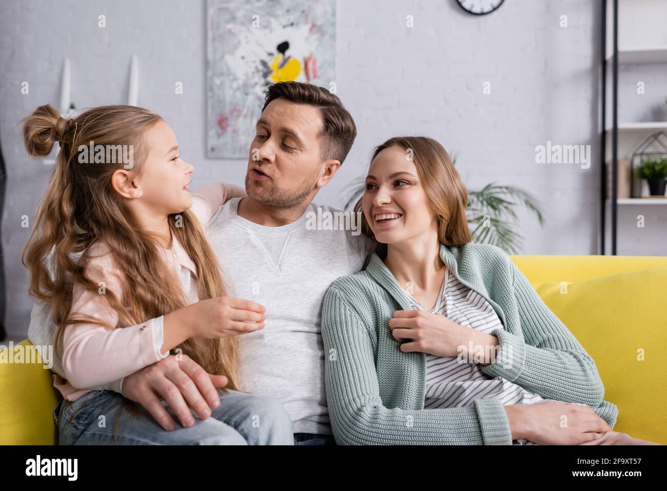 Dad child home talking hi-res stock photography and images - Alamy