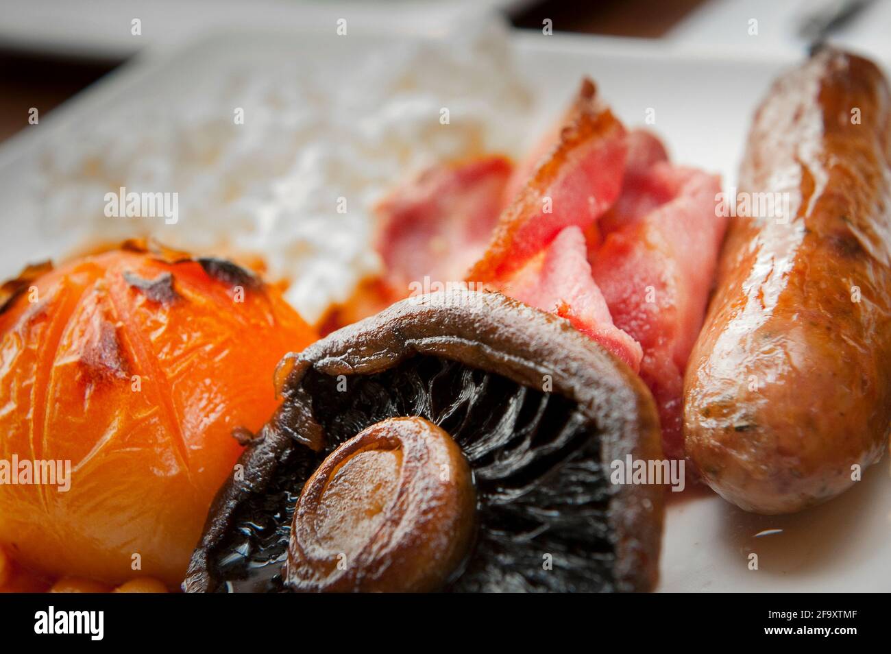 English fried breakfast hi-res stock photography and images - Alamy