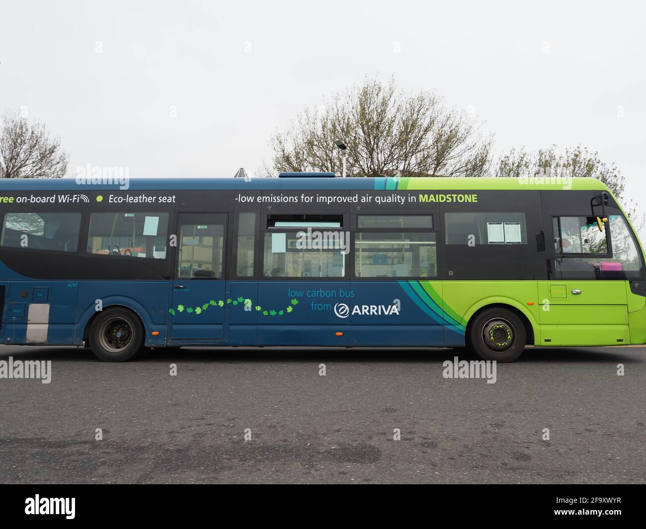 Bus leaving island hi-res stock photography and images - Alamy