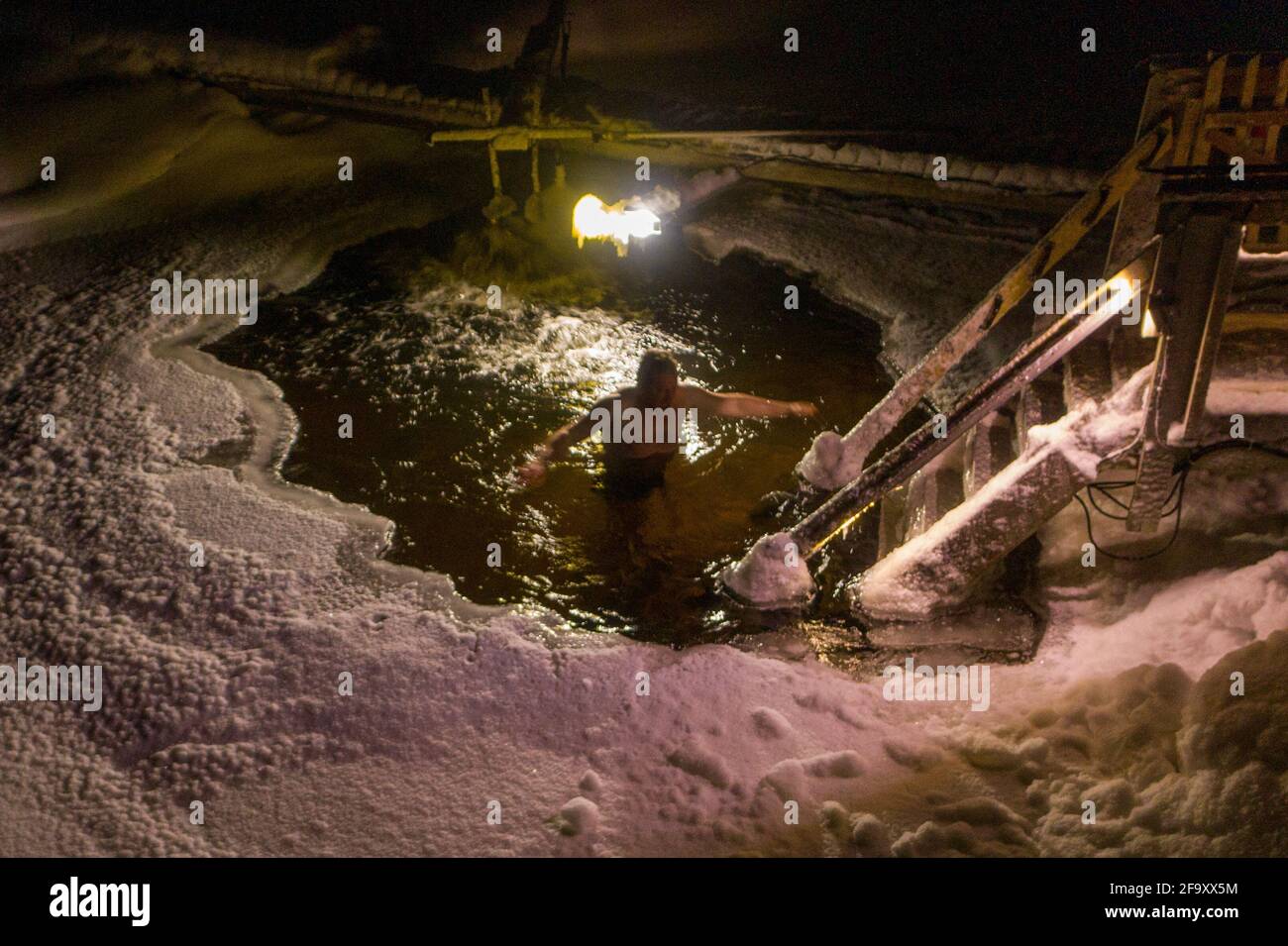 Ice bath in arctic lake 01 Stock Photo - Alamy