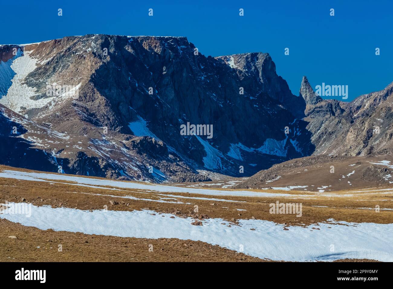 Beartooth mountain range hi-res stock photography and images - Alamy