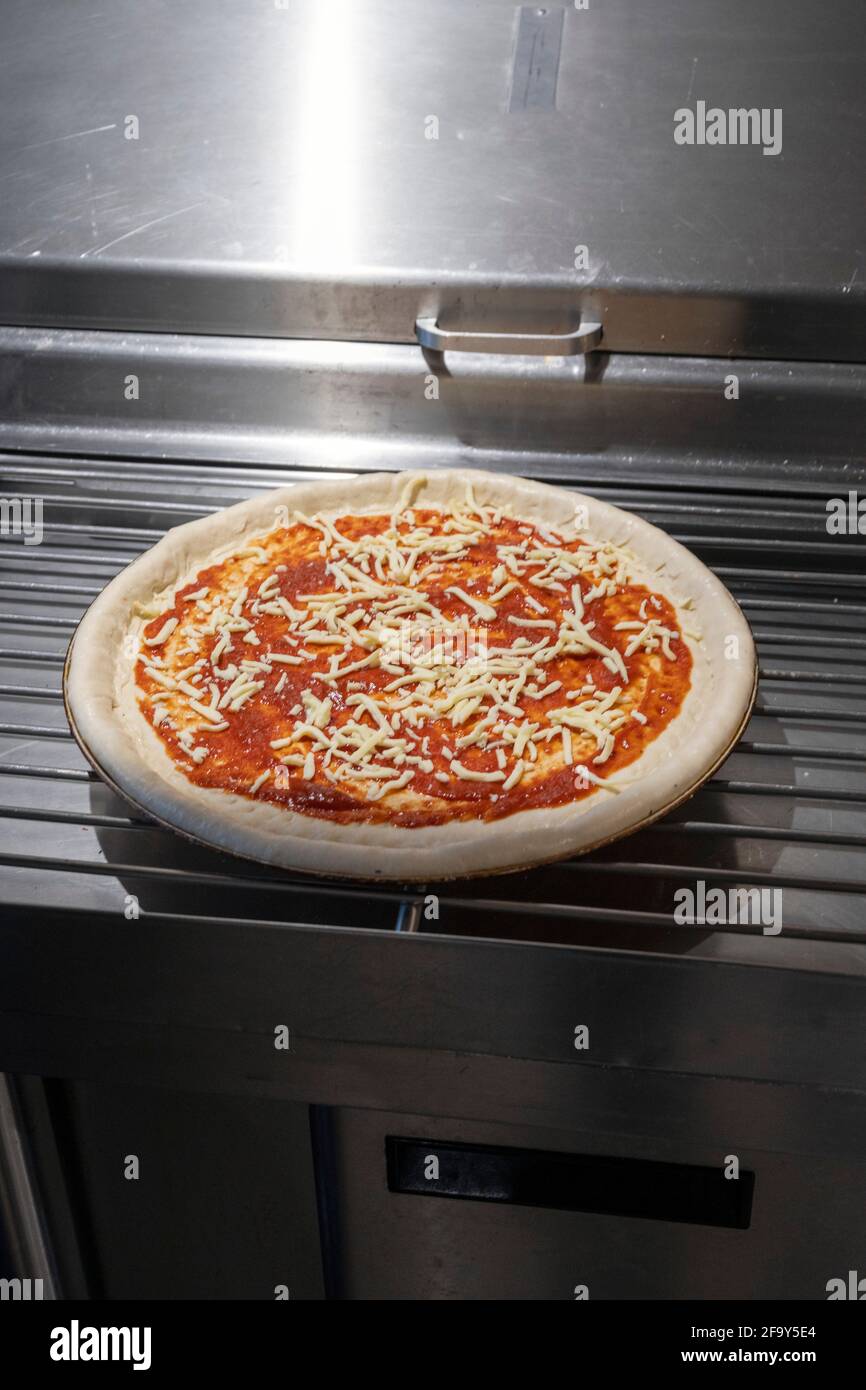 Hand made pizza hi-res stock photography and images - Alamy