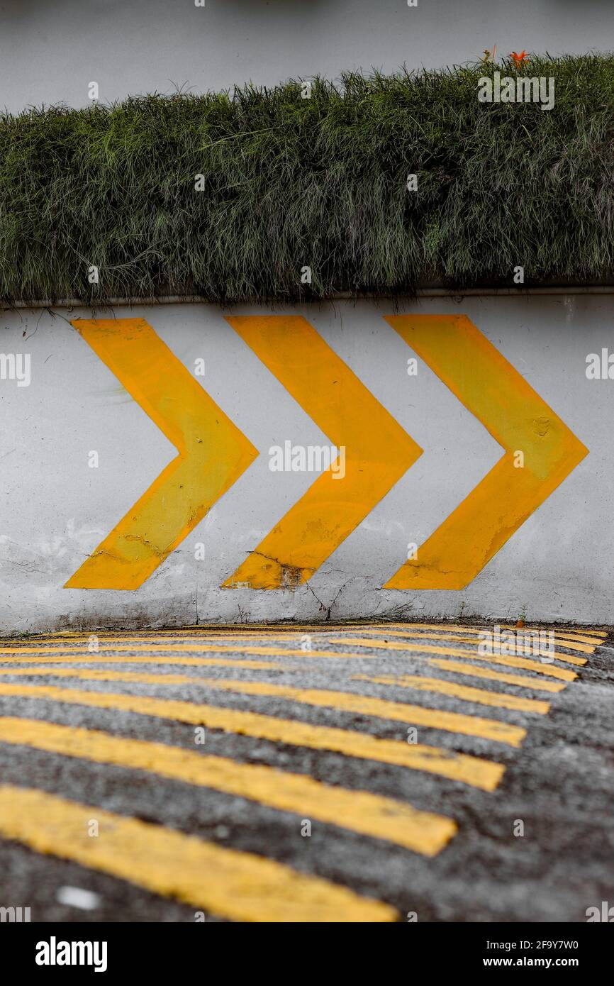 Indicator arrows hi-res stock photography and images - Alamy