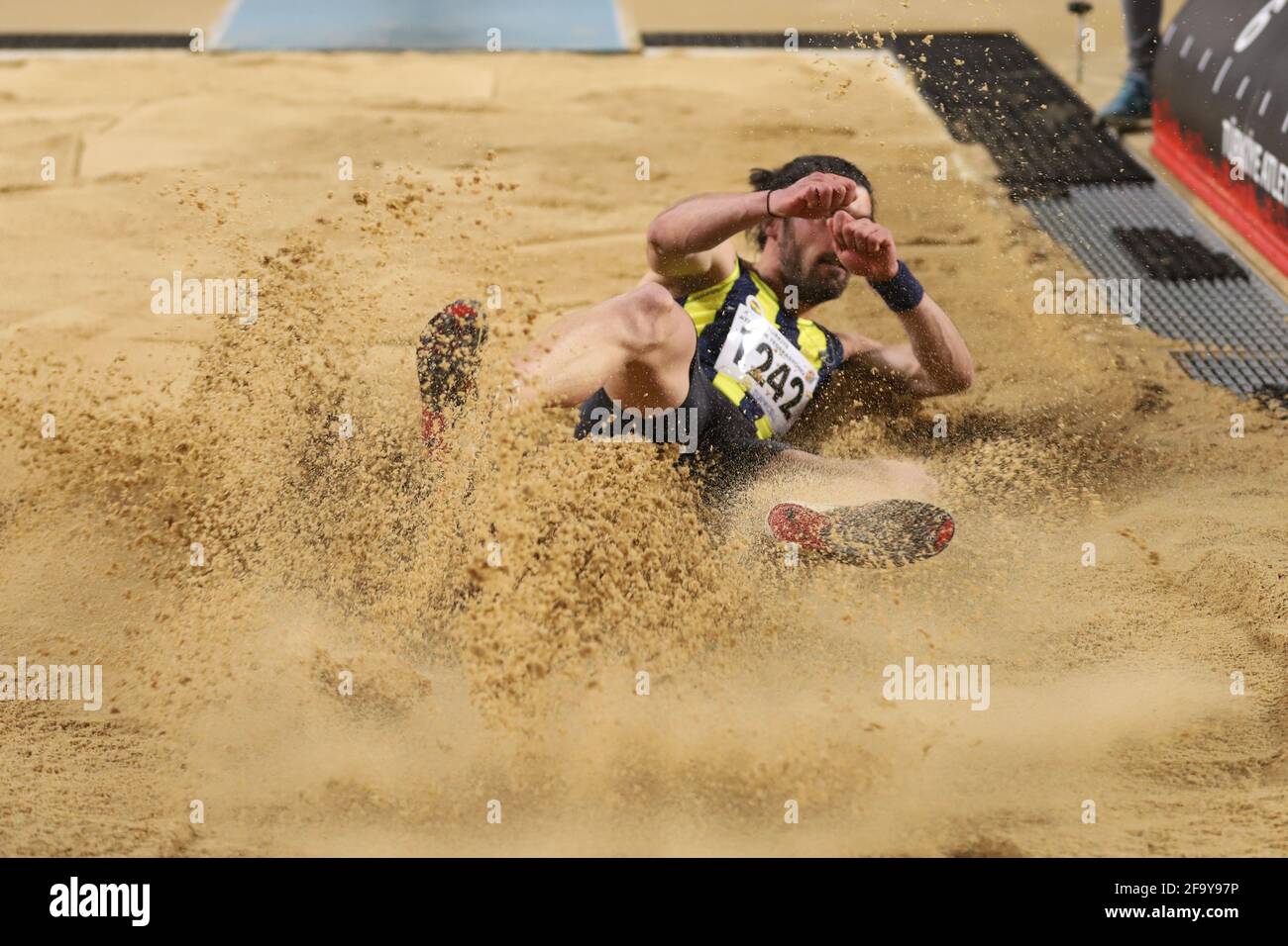 Male long jump competition hi-res stock photography and images - Alamy