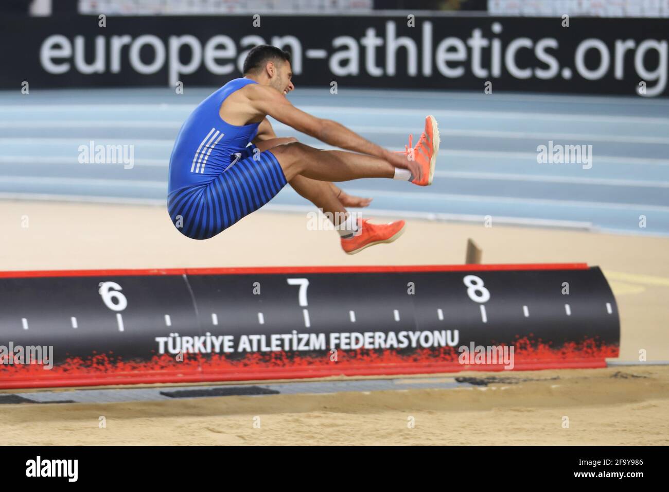 Male long jump competition hi-res stock photography and images - Alamy