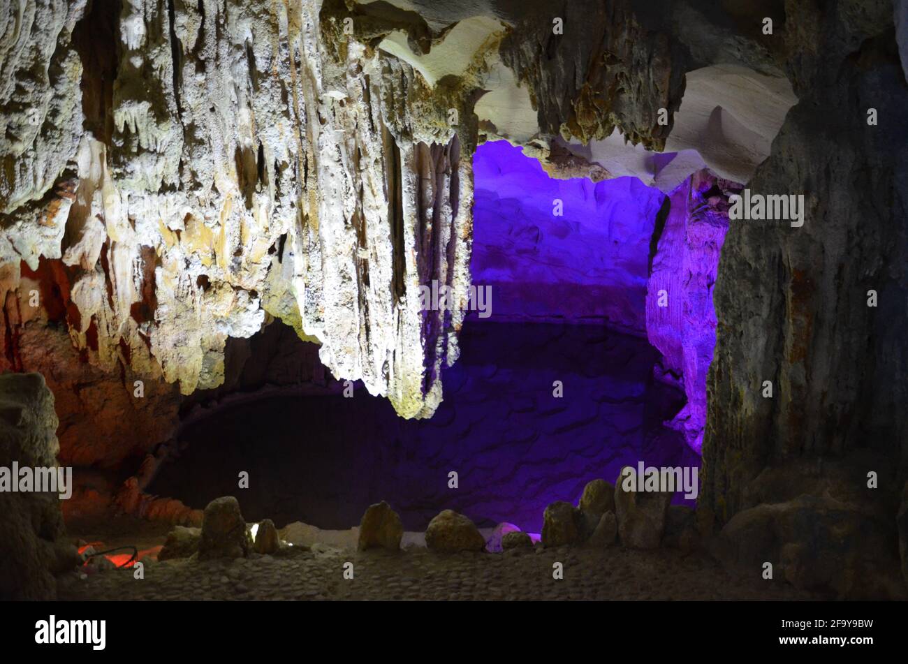 Pending rocks hi-res stock photography and images - Alamy