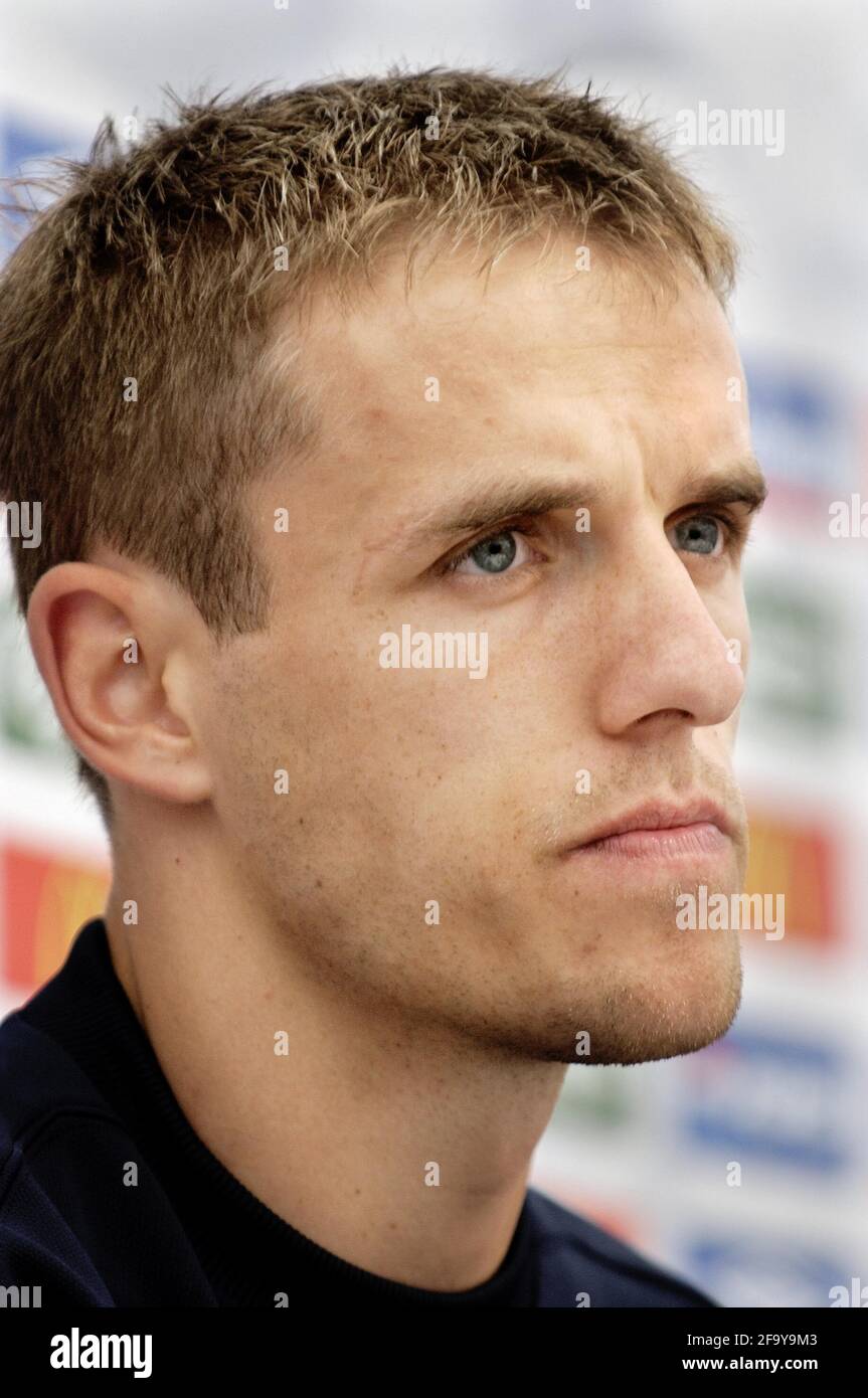 Phil neville hi-res stock photography and images - Alamy