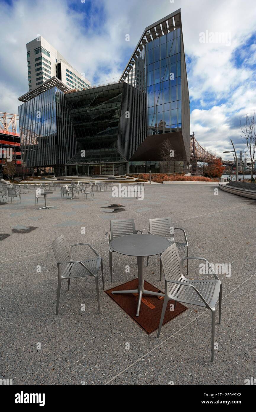 Tata center building hi-res stock photography and images - Alamy