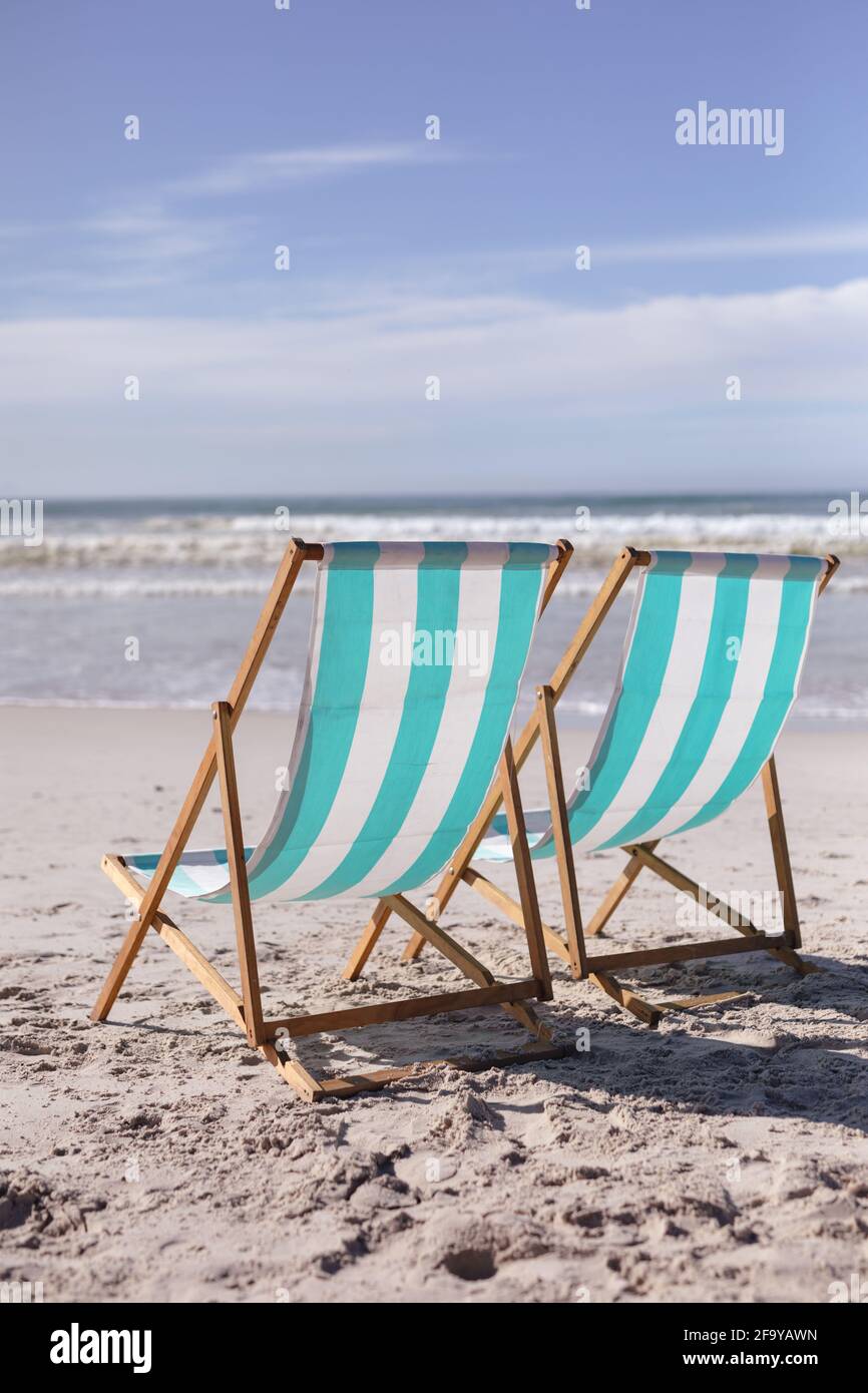 Top view beach chair hi-res stock photography and images - Alamy