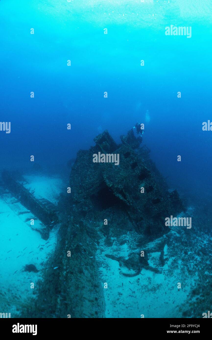 Caribbean wreck diving hi-res stock photography and images - Alamy